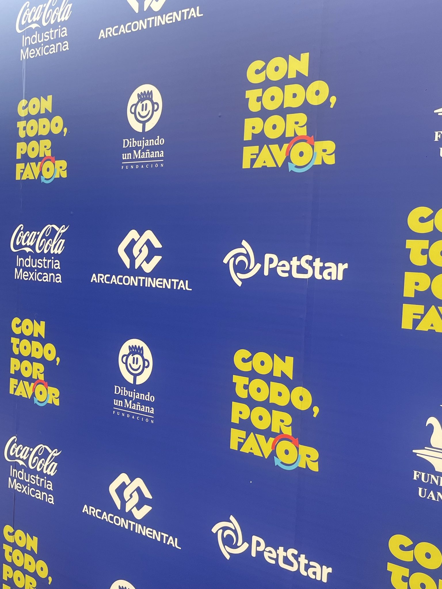 Con Todo Por Favor - PetStar